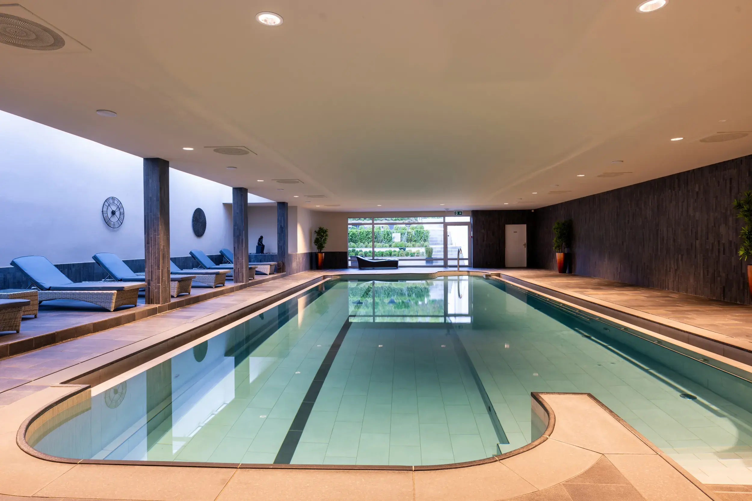 Indoor & Outdoor Pools in Country Club Geneva | Family Swimming | David ...