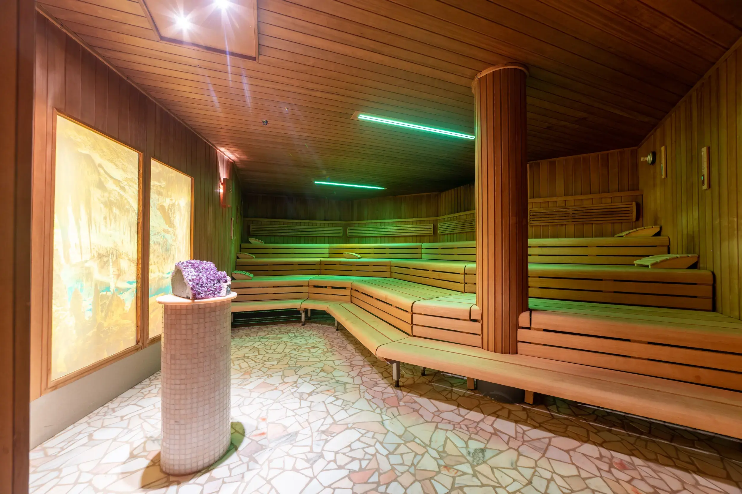 Wellness spa in Berlin with steam rooms and saunas | David Lloyd Meridian